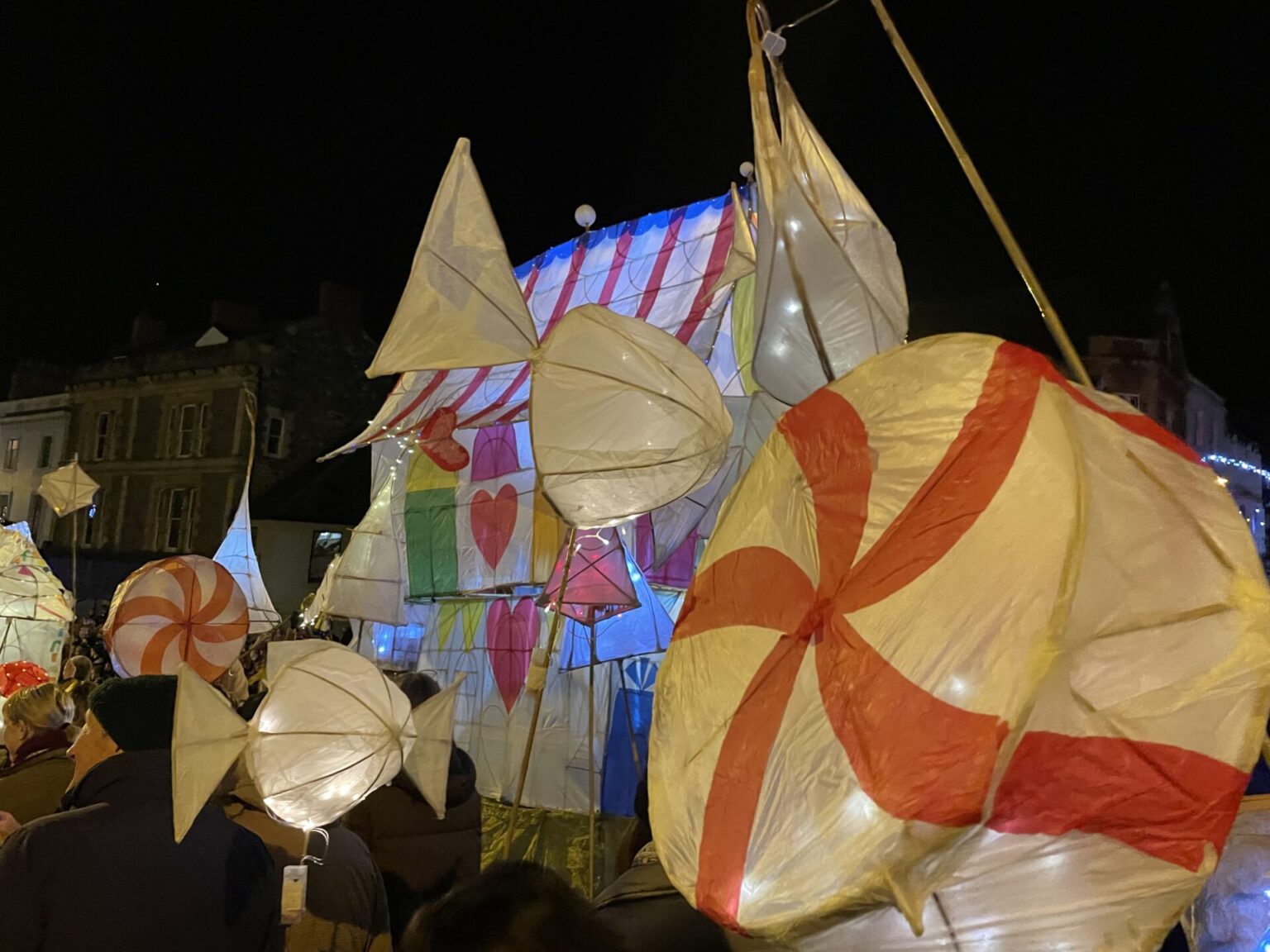 Frome switches on the sparkles with the Christmas Lights and Lantern ...